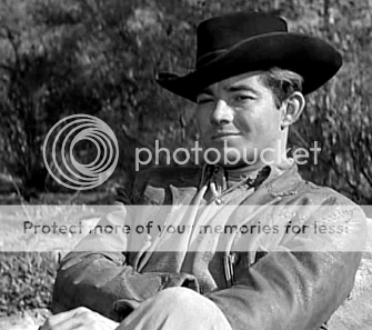 *CANDIDS* - Page 827 - The Silver Screen Oasis