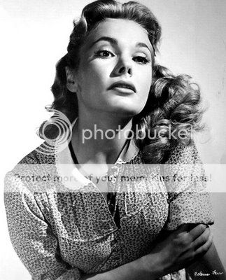 *CANDIDS* - Page 825 - The Silver Screen Oasis