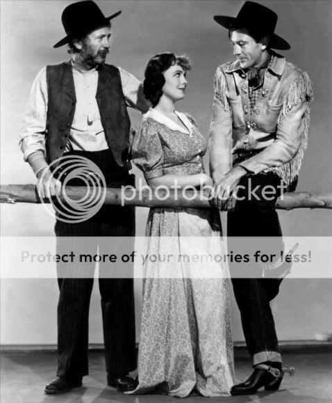 *CANDIDS* - Page 166 - The Silver Screen Oasis