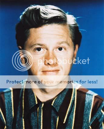 *CANDIDS* - Page 313 - The Silver Screen Oasis