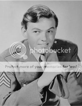 *CANDIDS* - Page 547 - The Silver Screen Oasis