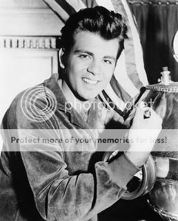 *CANDIDS* - Page 546 - The Silver Screen Oasis