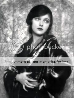 *CANDIDS* - Page 519 - The Silver Screen Oasis