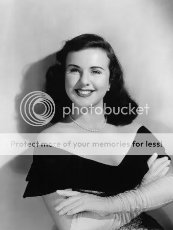 *CANDIDS* - Page 523 - The Silver Screen Oasis