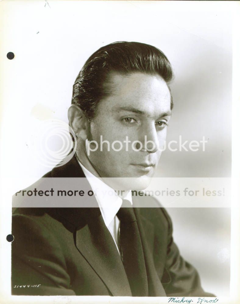 *CANDIDS* - Page 702 - The Silver Screen Oasis