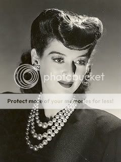 *CANDIDS* - Page 448 - The Silver Screen Oasis