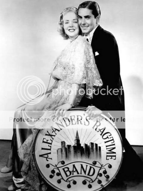 *CANDIDS* - Page 424 - The Silver Screen Oasis