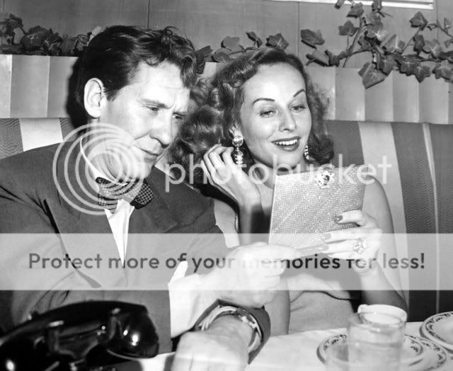 *CANDIDS* - Page 377 - The Silver Screen Oasis